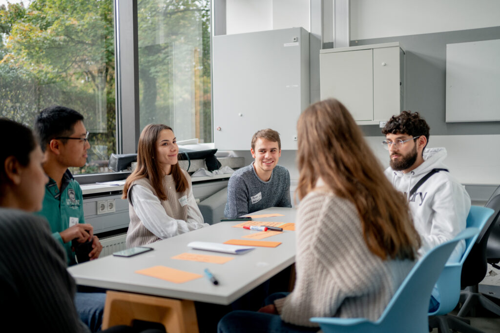 Ihre Visionen zum Prüfen erarbeiten HM-Studierende in einer ...